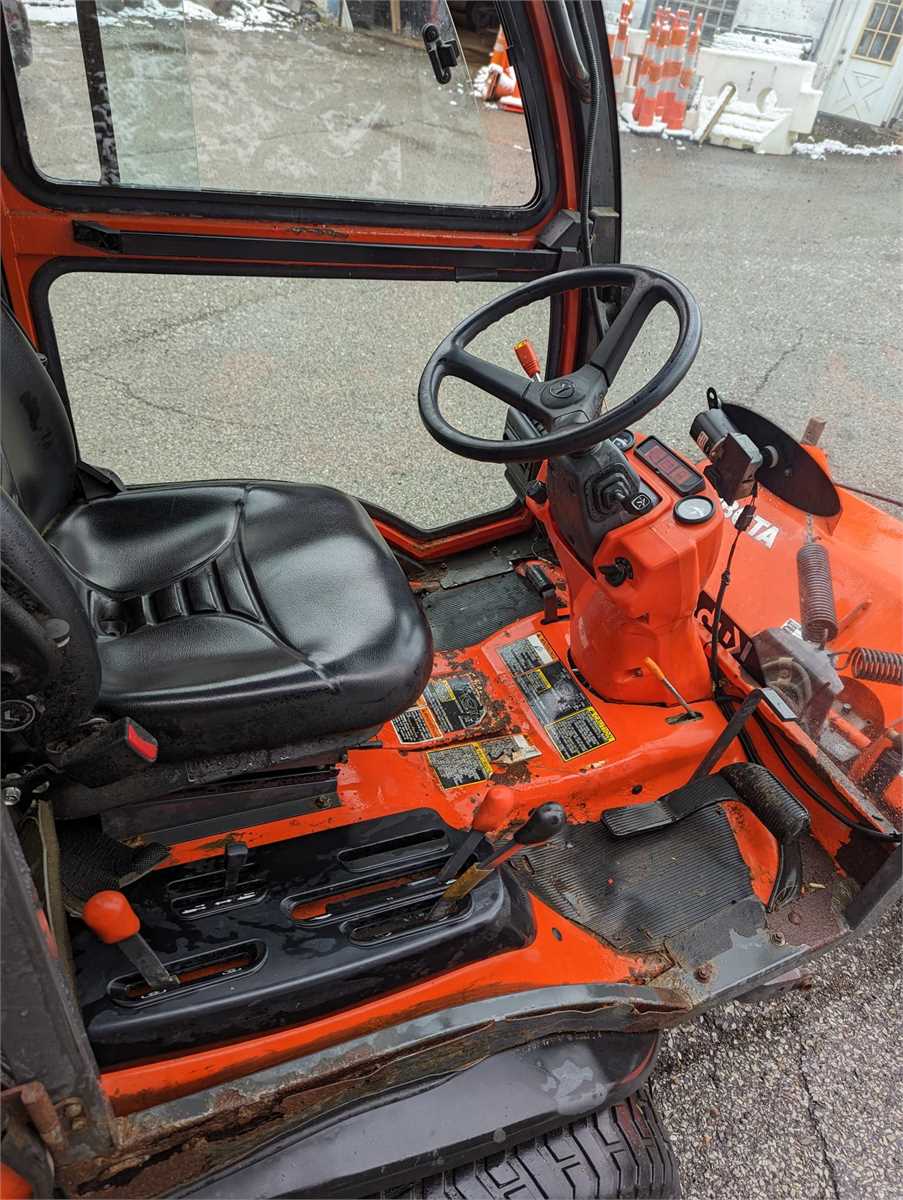 Kubota 3080 Rear steer tractor Online Government Auctions of Government ...