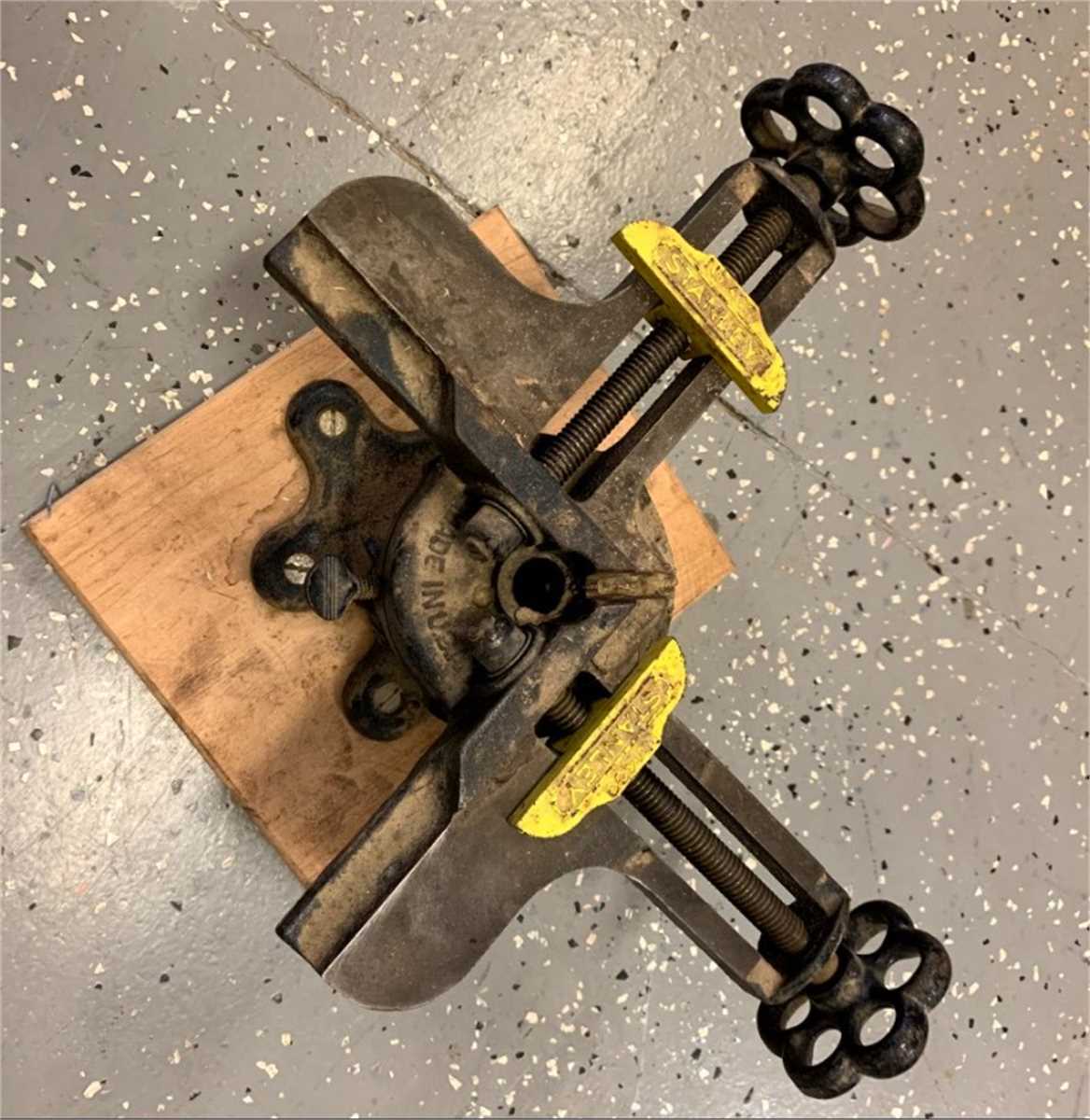 Stanley Miter Vise, Model 400 Online Government Auctions of Government ...