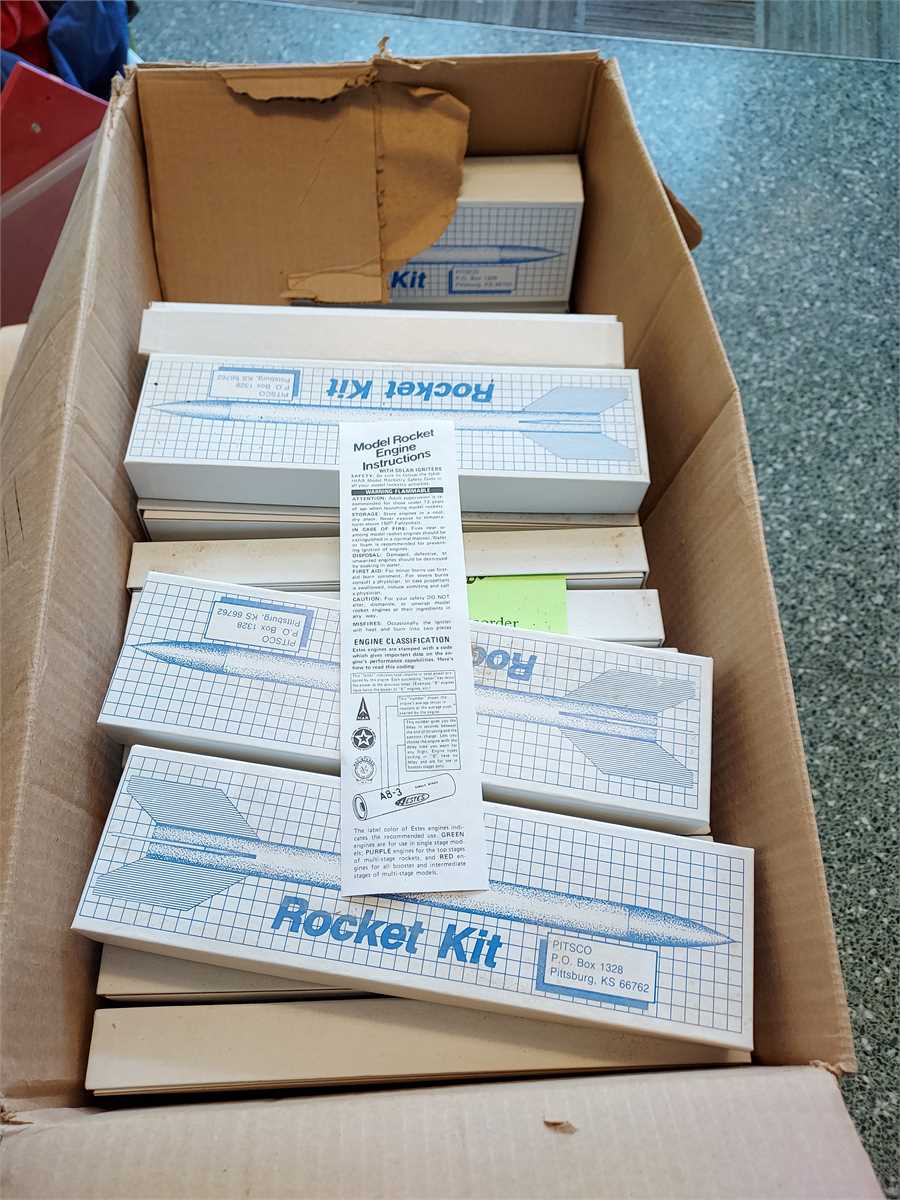 Pitsco Model Rockets Online Government Auctions of Government Surplus ...