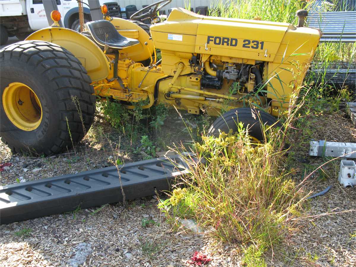 1976 Ford 231 Tractor Online Government Auctions of Government Surplus ...