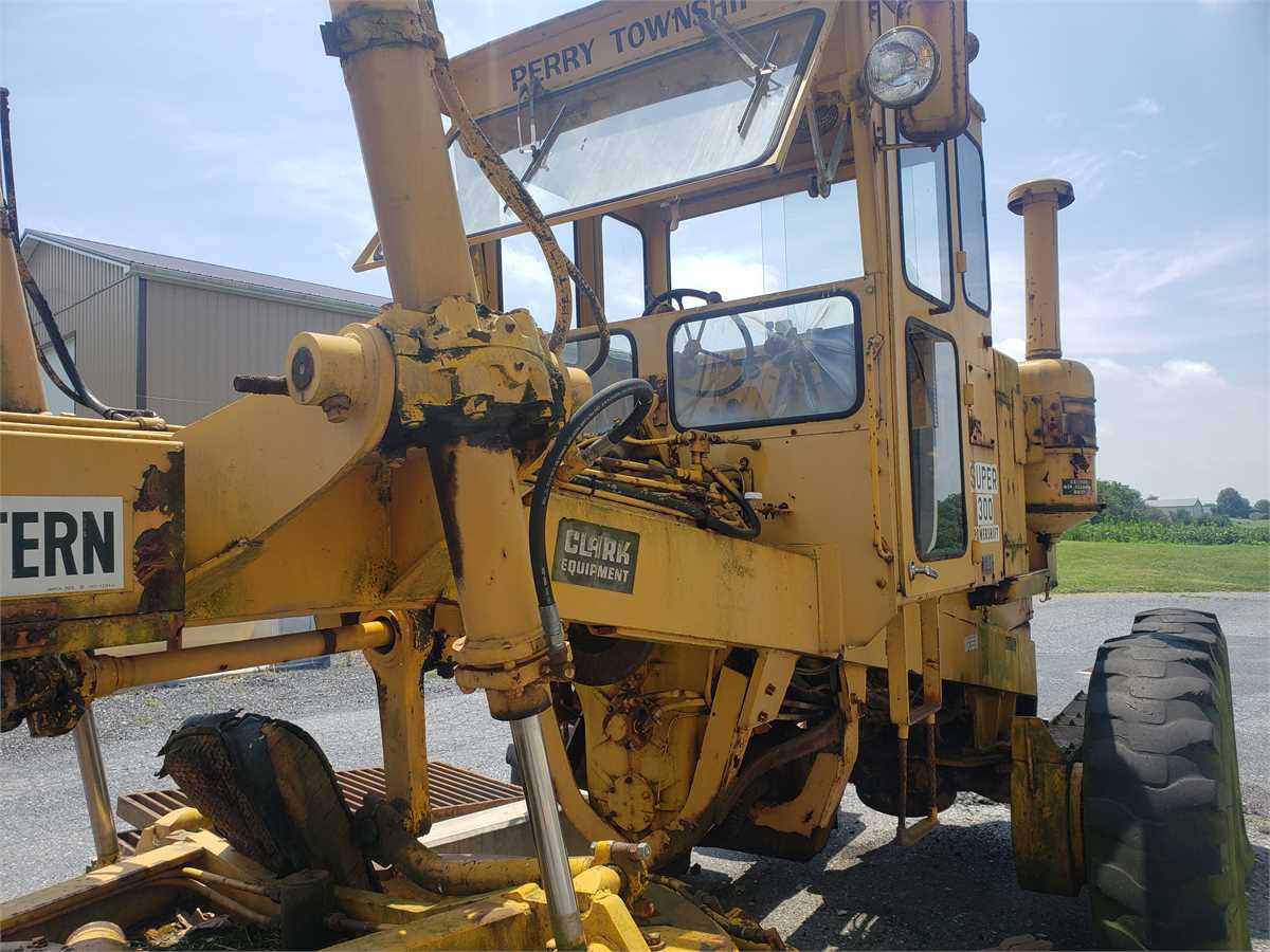 1973 Austin Western Super 300 grader Online Government Auctions of ...