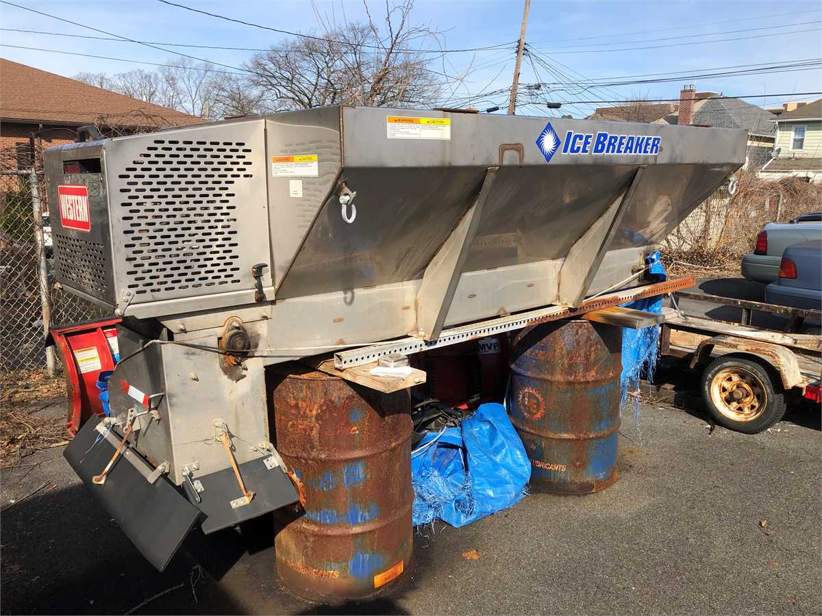 Western Ice Breaker V-Box Salt Spreader 8' Online Government Auctions ...