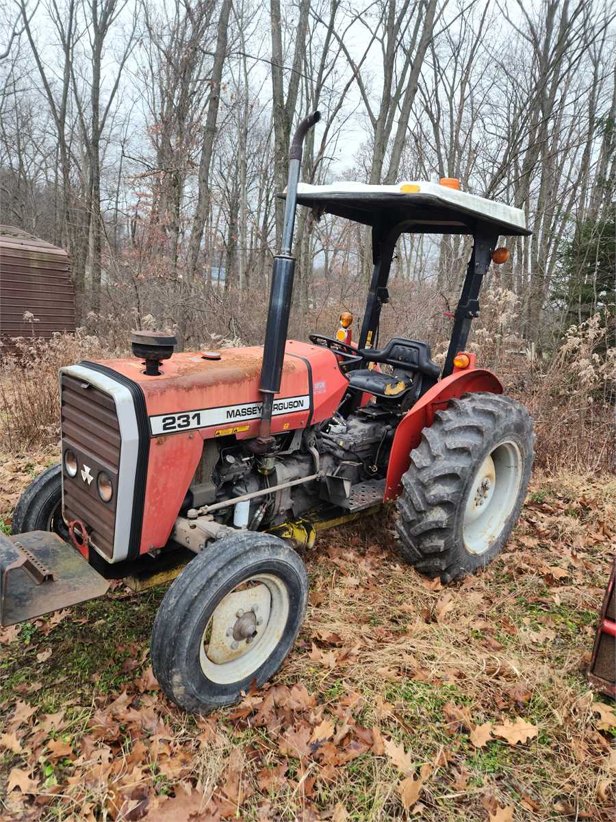 1999 Massey Furgeson model 231 tractor Online Government Auctions of ...