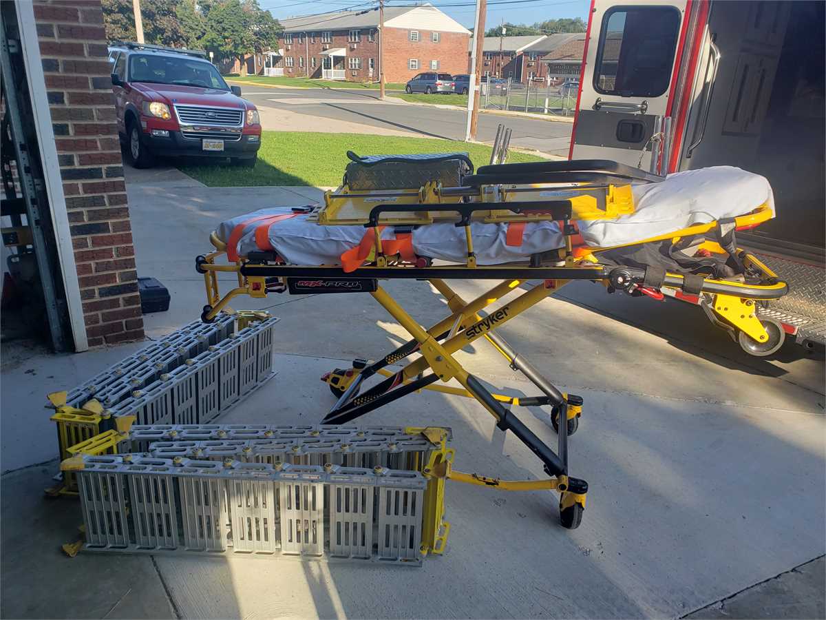 Bariatric Stretcher and Ramp System Online Government Auctions of ...
