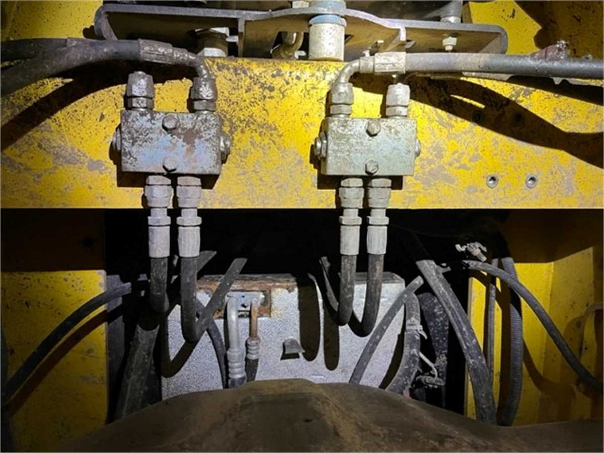 2015 New Holland B95C Backhoe Online Government Auctions of Government ...