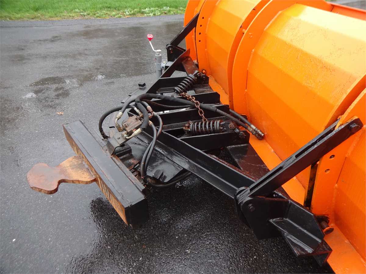 10' Power Angle Viking Plow with Arrow Head Online Government Auctions ...