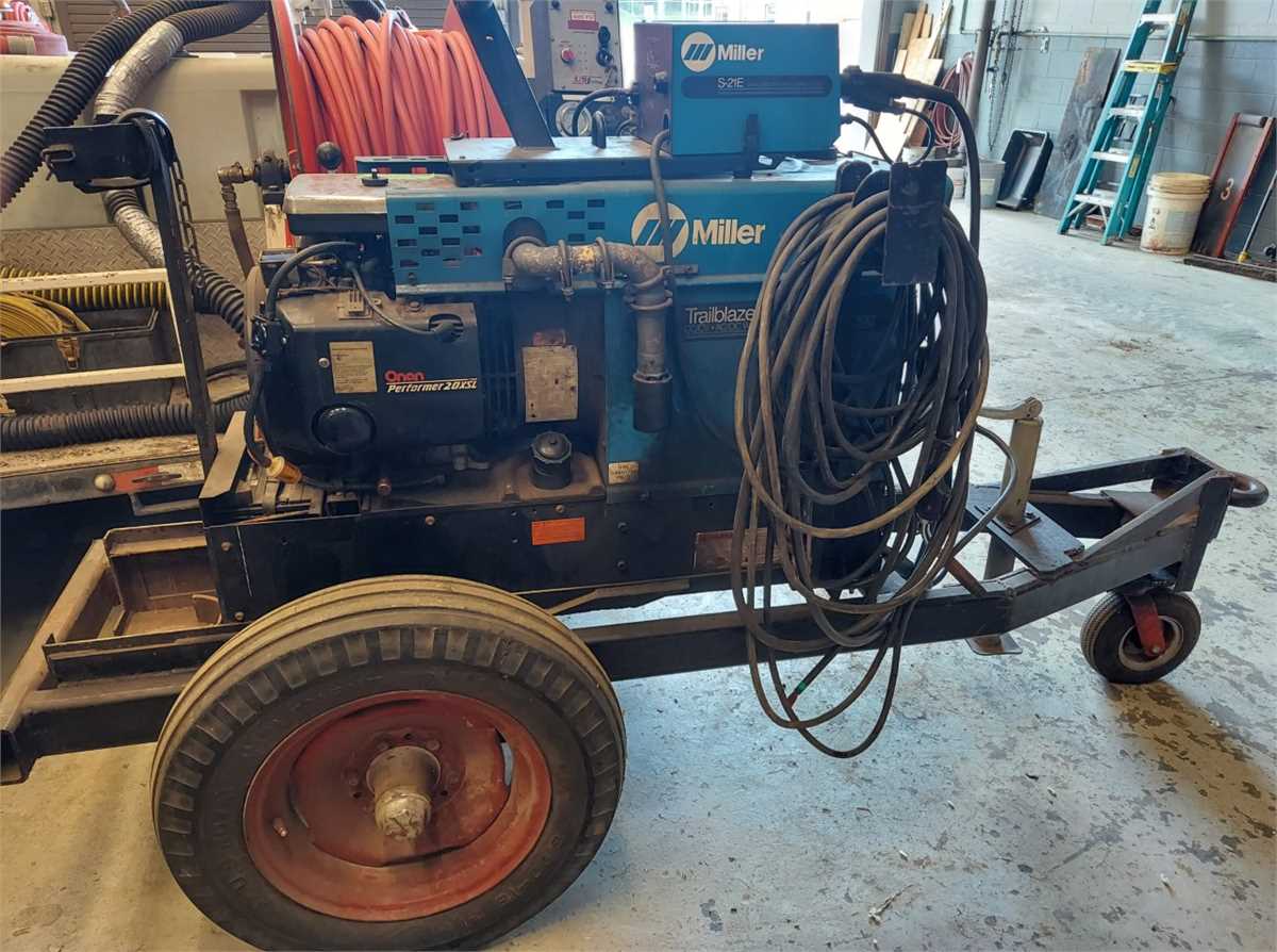 Miller S-21E welder Online Government Auctions of Government Surplus ...