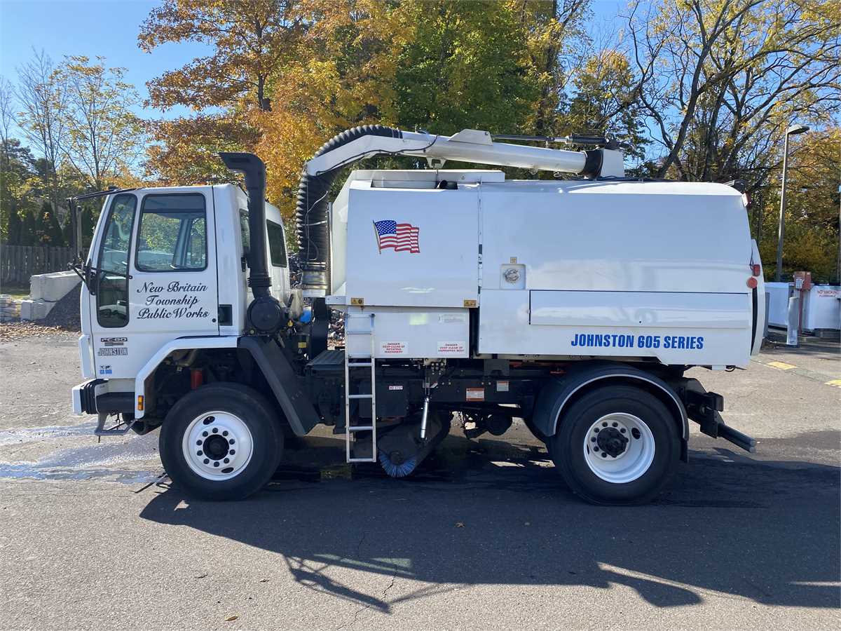 2004 Johnston 605 Series Street Sweeper Online Government Auctions of ...